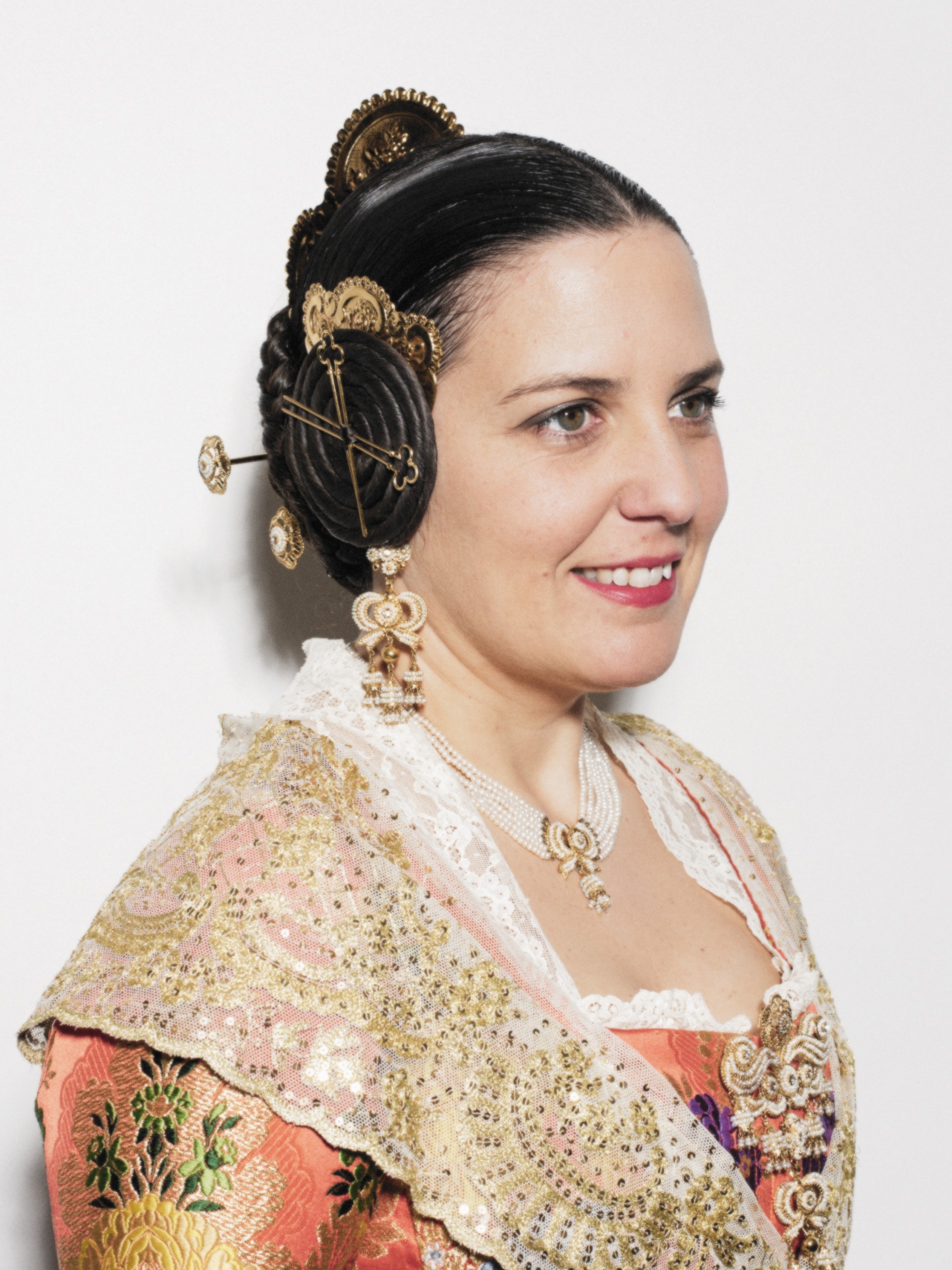 The Fallera Hairstyle – FELIPE HERNÁNDEZ – Commissions