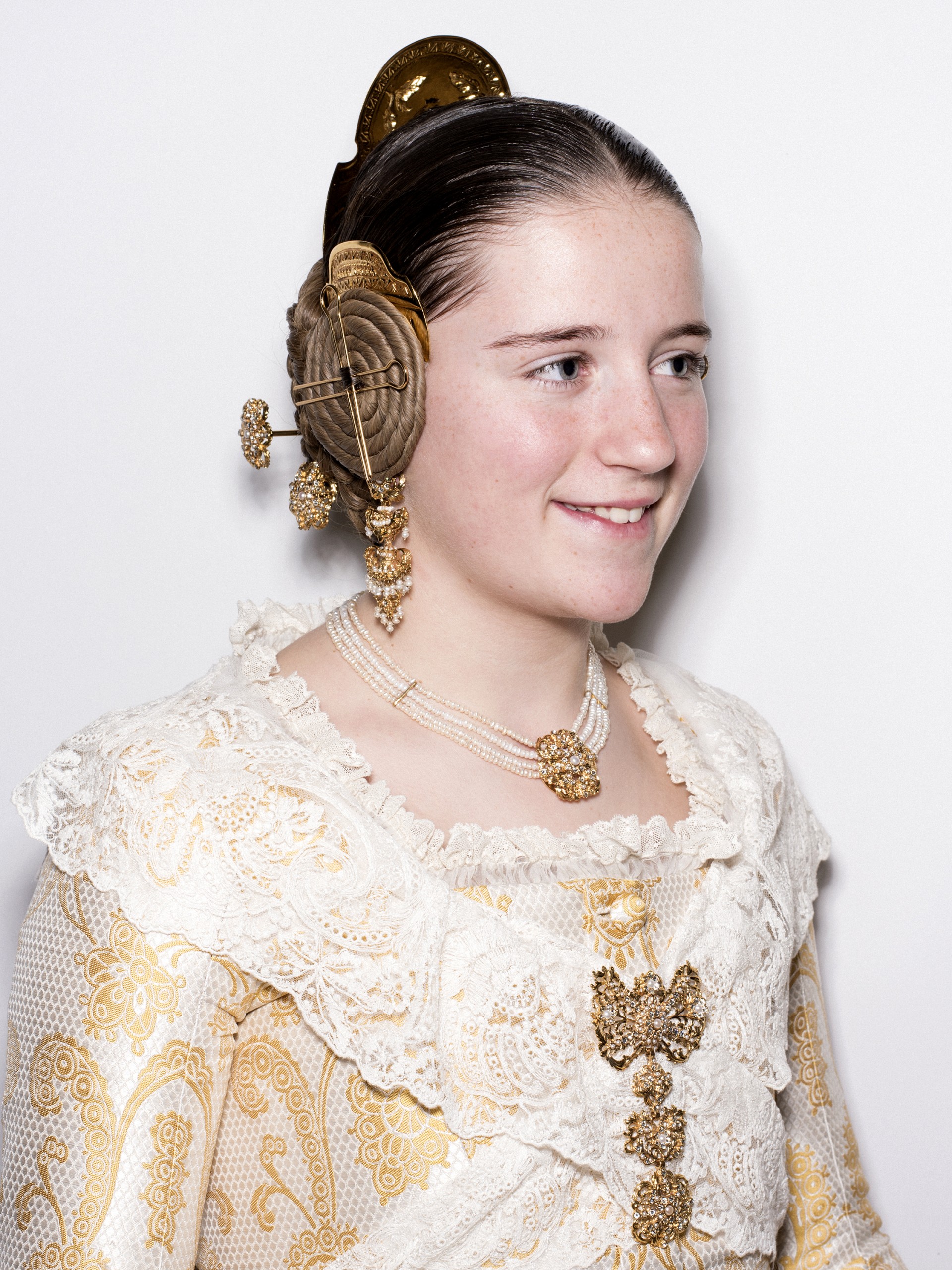 The Fallera Hairstyle – FELIPE HERNÁNDEZ – Commissions